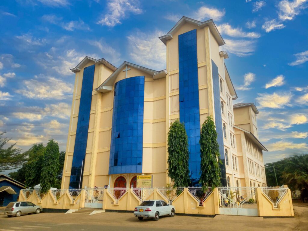 Kuhusu Sisi - Kilimanjaro Revival Temple